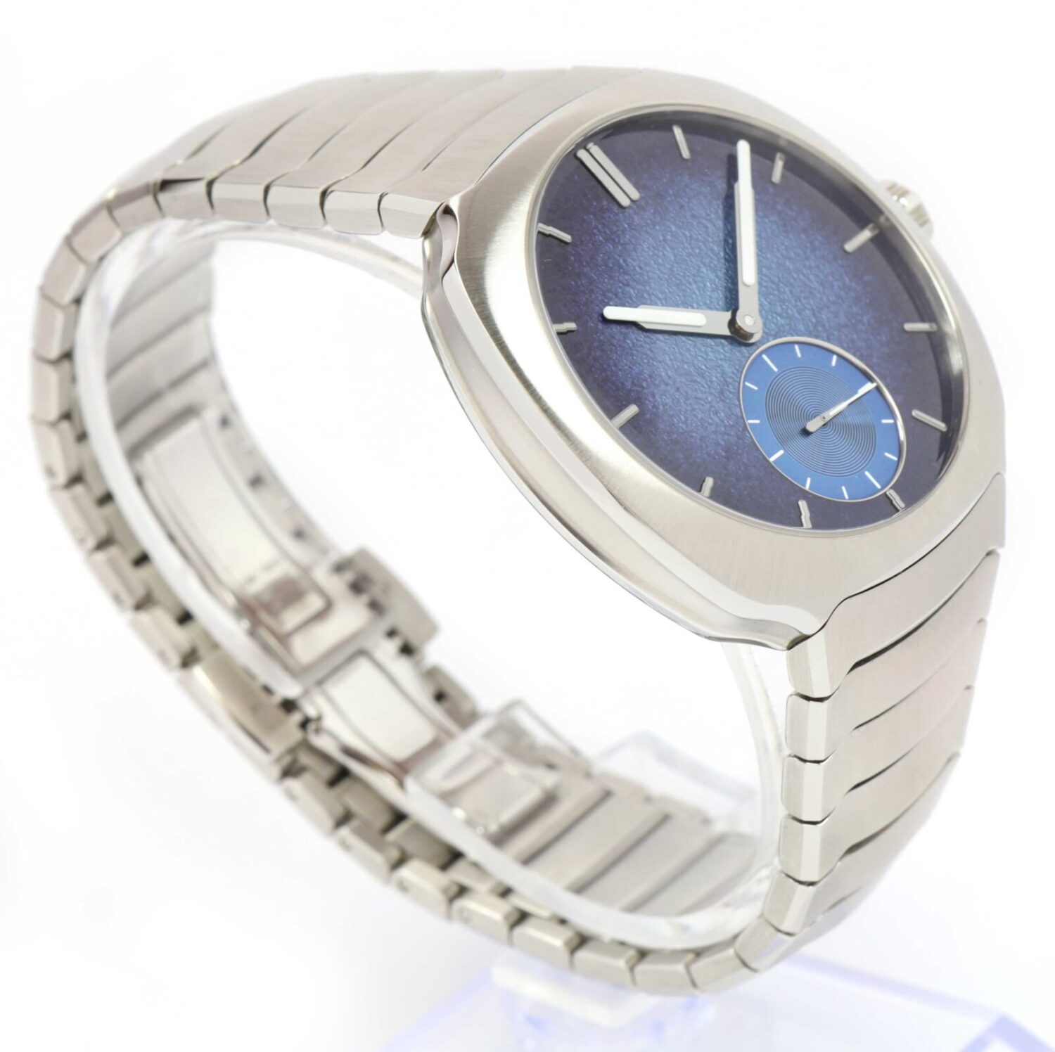 H.moser & Cie. Streamliner Small Seconds 6500-1200 39MM Blue Enamel Box ...