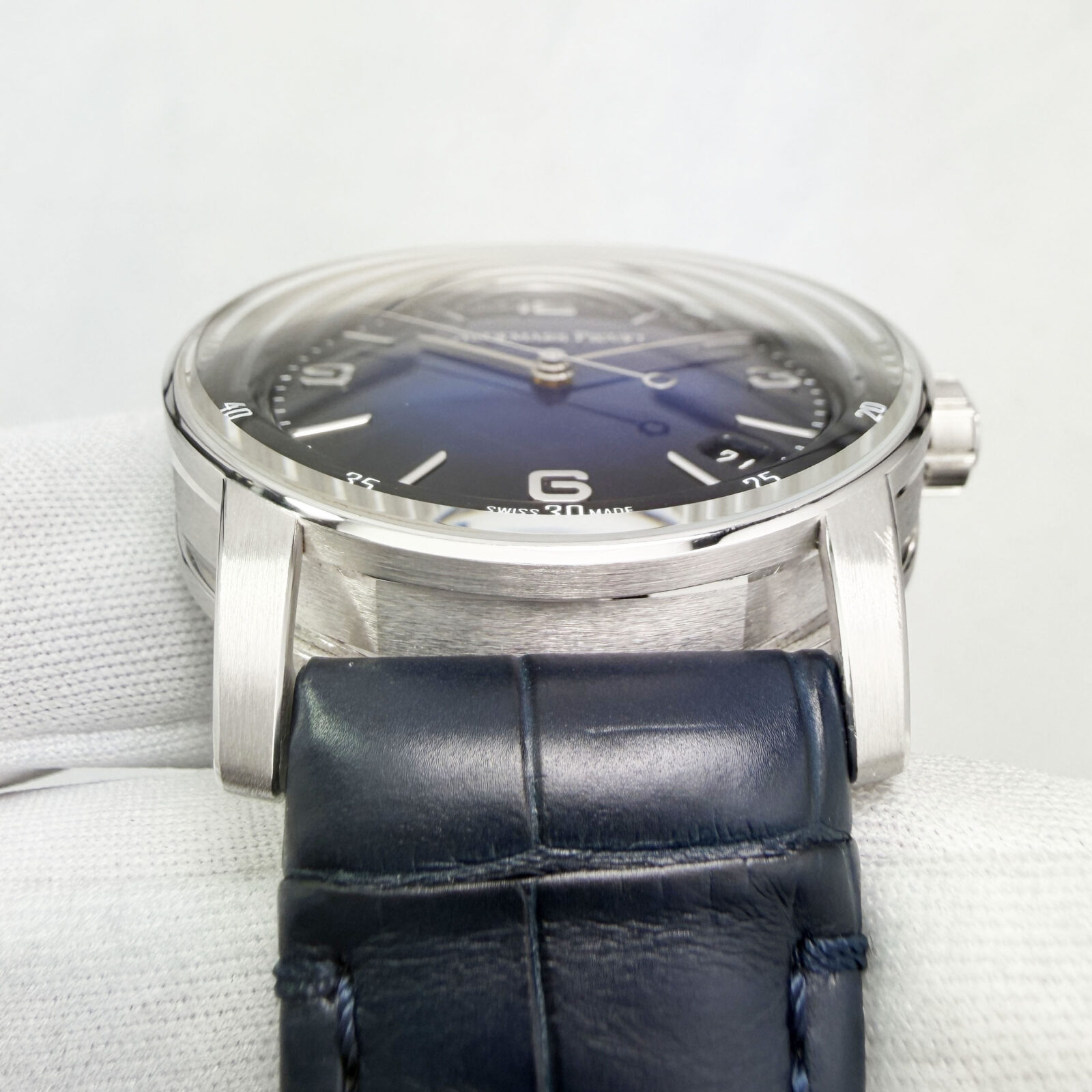 Audemars Piguet Code 11.59 15210BC 41MM Smoke Blue 18K White Gold Box Paper